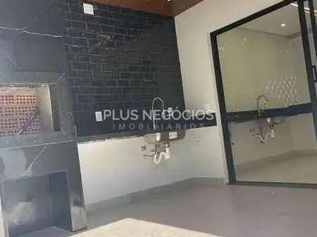Casa à venda, Horto Florestal 2 com 3 dormitórios e uma suíte local maravilhos com muita tranquilid