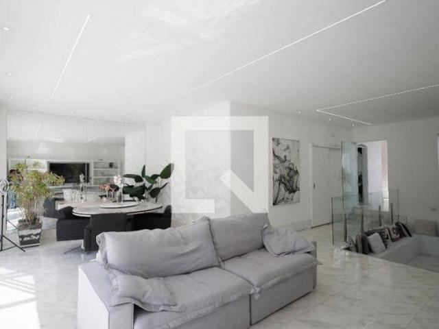 Casa à Venda Horto Florestal, 4 Quartos, 550 m² São Paulo