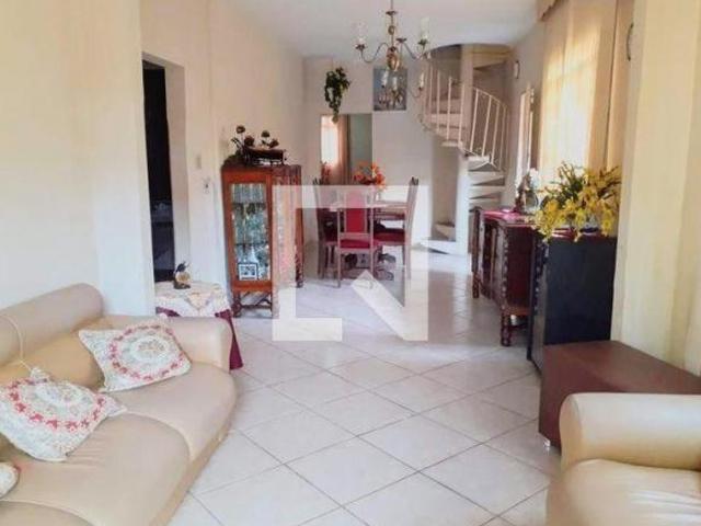Casa à Venda Horto Florestal, 8 Quartos, 247 m2