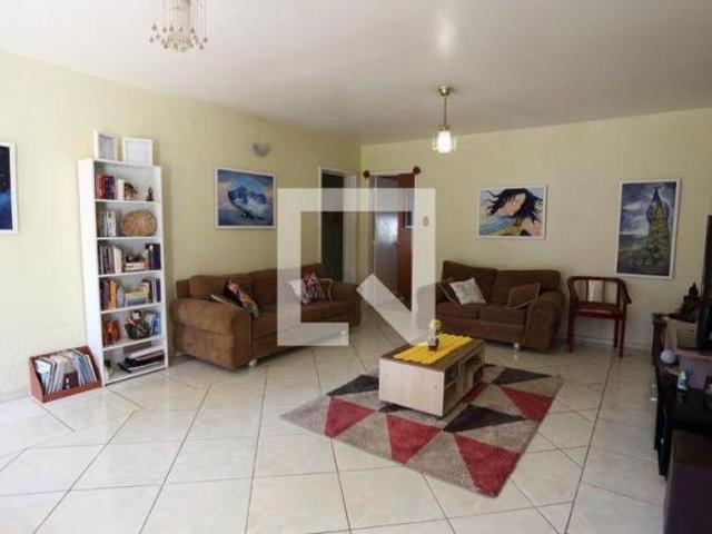 Casa à Venda Hamburgo Velho, 4 Quartos, 246 m² Novo Hamburgo