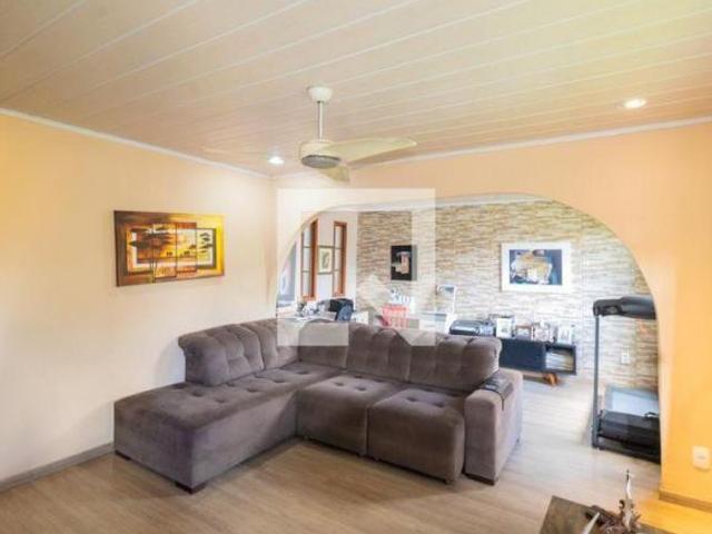 Casa à Venda Harmonia, 3 Quartos, 130 m² Canoas