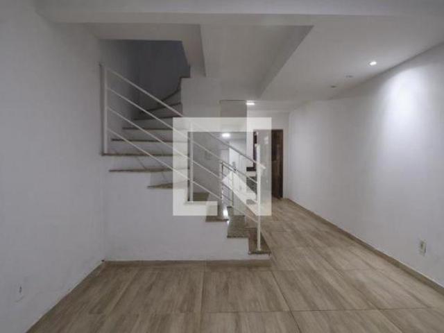 Casa à Venda Harmonia, 2 Quartos, 105 m² Canoas