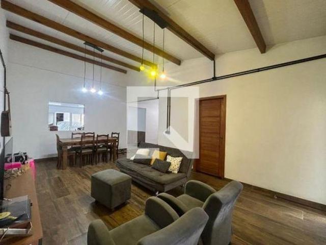 Casa à Venda Harmonia, 4 Quartos, 132 m² Canoas