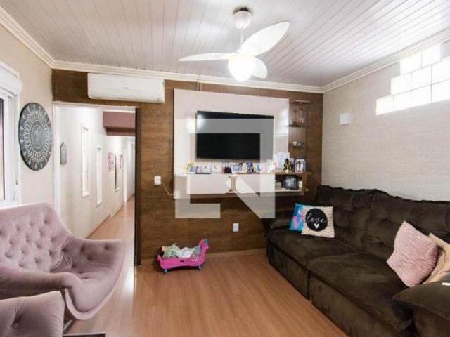 Casa à Venda Harmonia, 4 Quartos, 200 m² Canoas