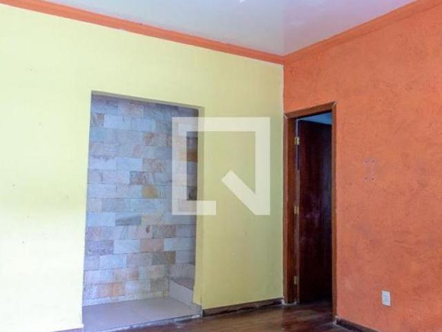 Casa à Venda Heliópolis, 5 Quartos, 328 m² Belo Horizonte
