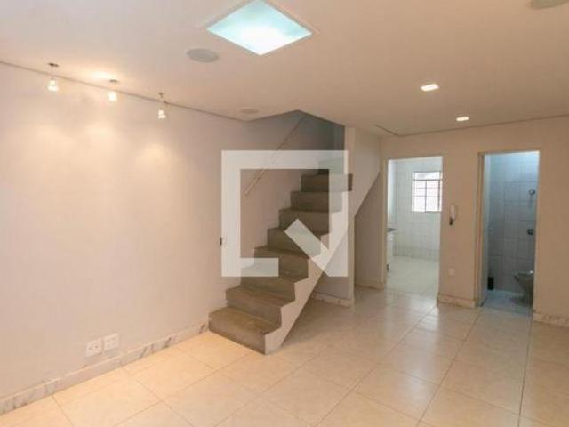 Casa à Venda Heliópolis, 2 Quartos, 95 m² Belo Horizonte