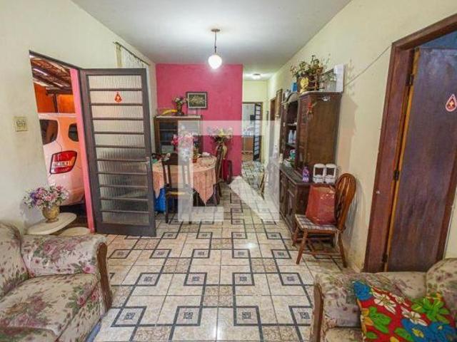 Casa à Venda Heliópolis, 3 Quartos, 400 m² Belo Horizonte