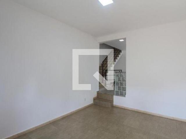 Casa à Venda Heliópolis, 3 Quartos, 418 m² Belo Horizonte