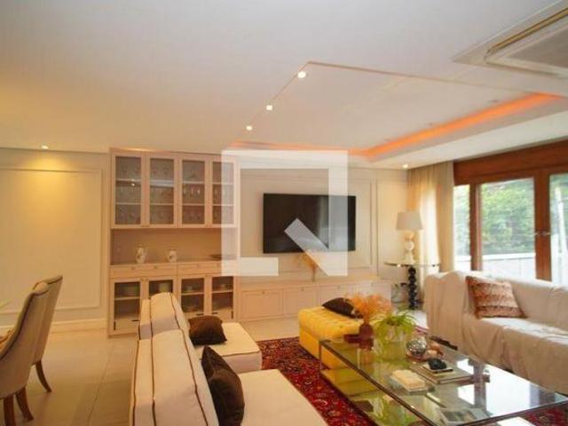 Casa à Venda Higienópolis, 3 Quartos, 420 m² Porto Alegre