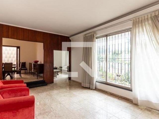 Casa à Venda Higienópolis, 4 Quartos, 450 m2