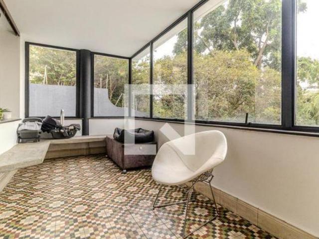 Casa à Venda Higienópolis, 4 Quartos, 550 m2