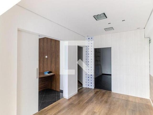 Casa à Venda Higienópolis, 4 Quartos, 180 m2