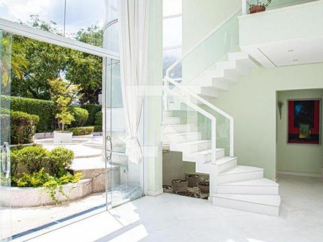 Casa à Venda Higienópolis, 5 Quartos, 600 m2