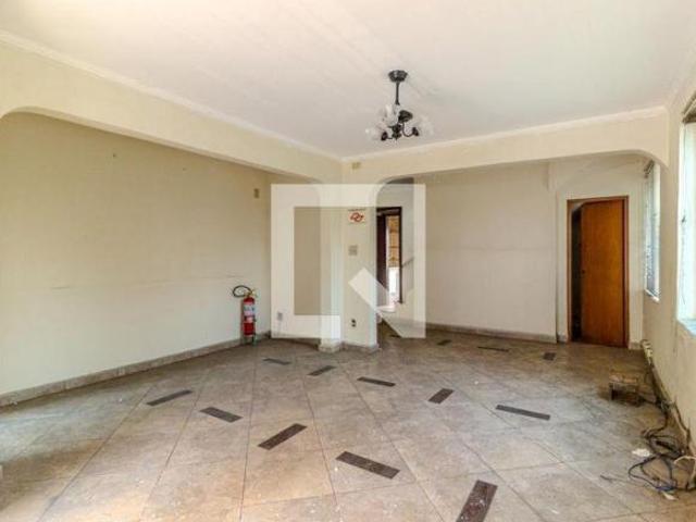 Casa à Venda Higienópolis, 5 Quartos, 210 m2