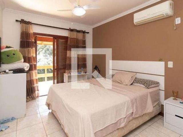 Casa à Venda Hipica, 3 Quartos, 700 m² Porto Alegre
