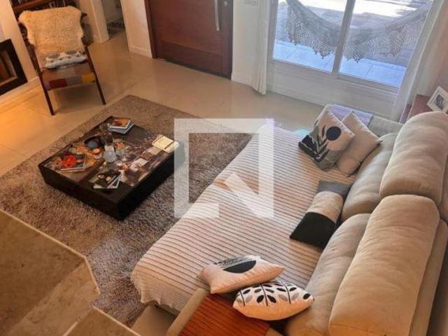 Casa à Venda Hipica, 3 Quartos, 155 m² Porto Alegre