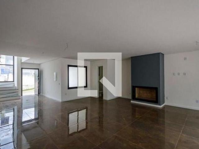 Casa à Venda Hipica, 3 Quartos, 170 m² Porto Alegre