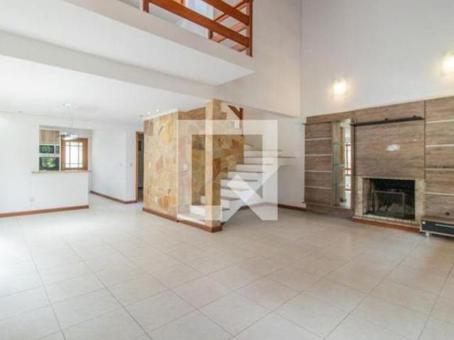 Casa à Venda Hipica, 3 Quartos, 180 m² Porto Alegre