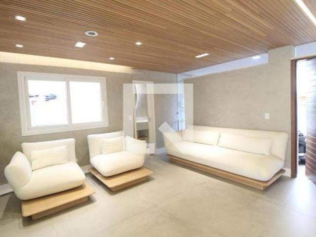 Casa à Venda Interlagos, 4 Quartos, 200 m2