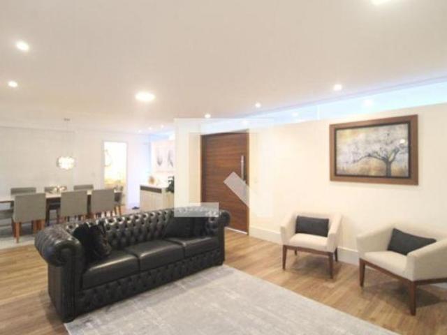 Casa à Venda Interlagos, 4 Quartos, 215 m² São Paulo