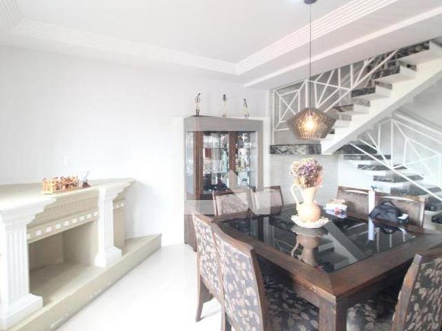 Casa à Venda Interlagos, 4 Quartos, 240 m2