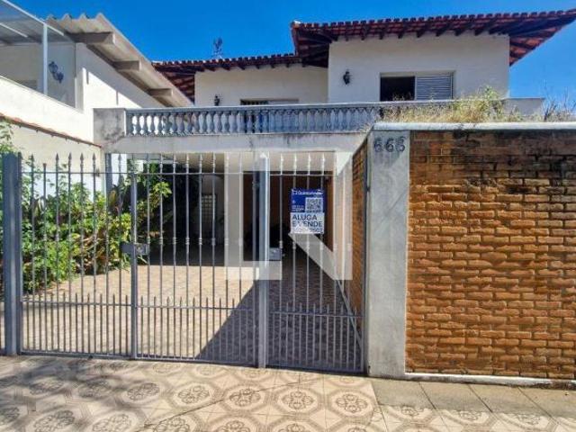 Casa à Venda Interlagos, 4 Quartos, 252 m2