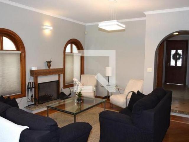 Casa à Venda Interlagos, 4 Quartos, 330 m2