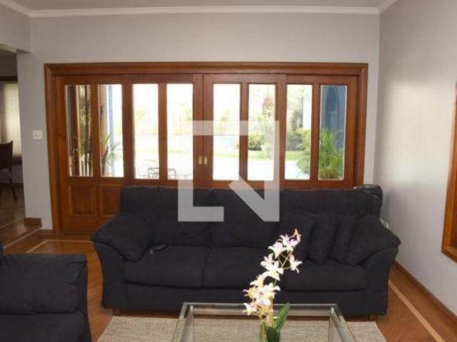 Casa à Venda Interlagos, 4 Quartos, 330 m2