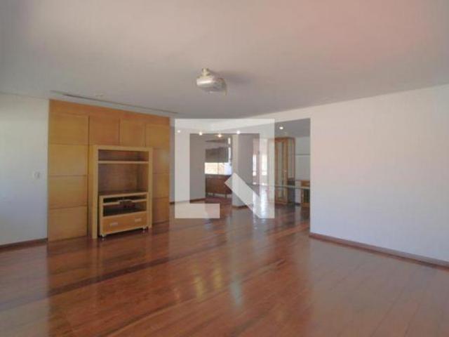 Casa à Venda Interlagos, 4 Quartos, 600 m² São Paulo