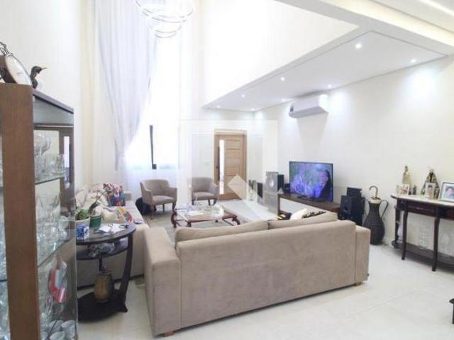 Casa à Venda Interlagos, 6 Quartos, 280 m² São Paulo