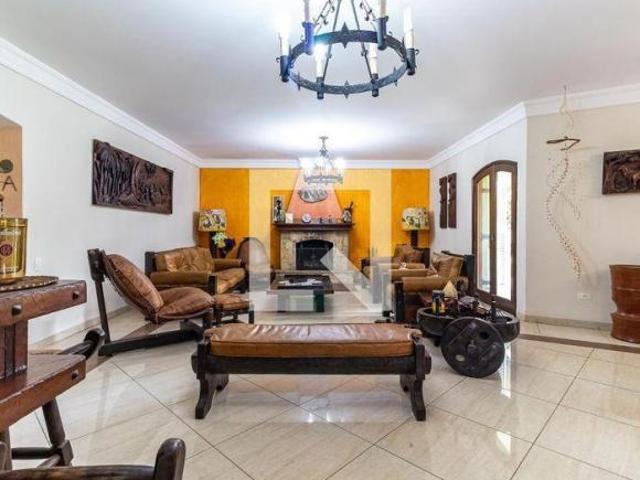 Casa à Venda Interlagos, 6 Quartos, 700 m2