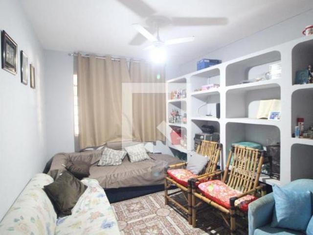 Casa à Venda Interlagos, 2 Quartos, 252 m2