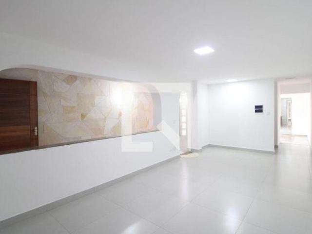 Casa à Venda Interlagos, 3 Quartos, 229 m2