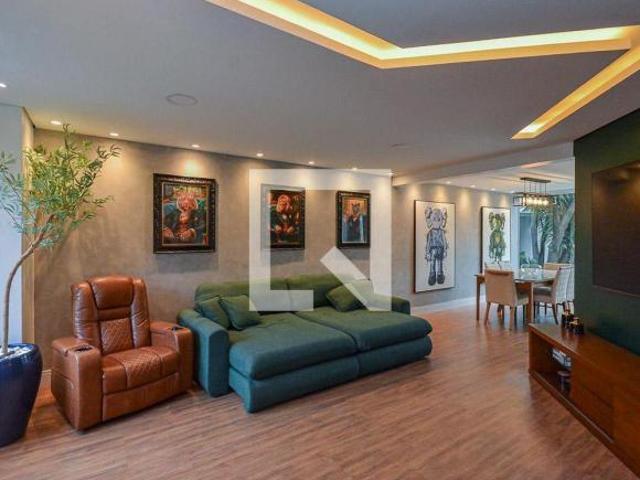 Casa à Venda Interlagos, 3 Quartos, 271 m2