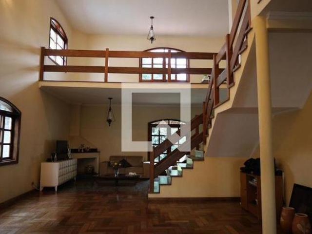 Casa à Venda Interlagos, 3 Quartos, 720 m2
