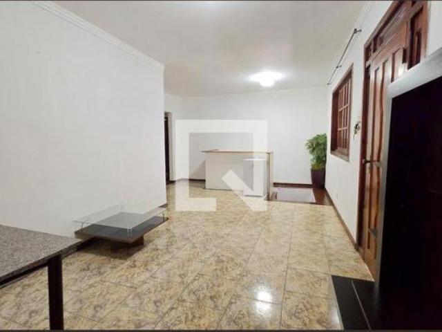 Casa à Venda Indaiá, 4 Quartos, 353 m² Belo Horizonte
