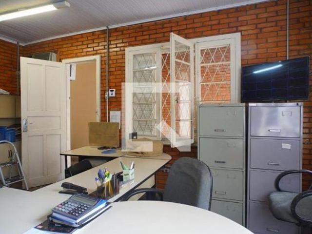 Casa à Venda Independência, 1 Quarto, 600 m² Porto Alegre