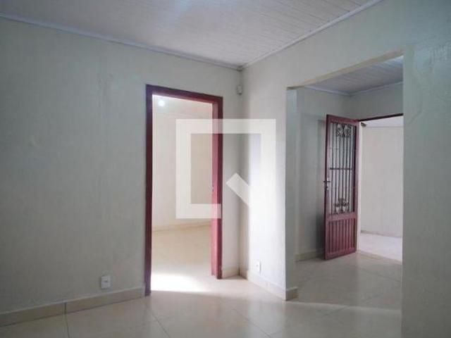 Casa à Venda Industrial, 1 Quarto, 70 m² Novo Hamburgo