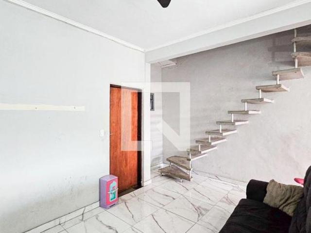 Casa à Venda Iapi, 5 Quartos, 180 m2