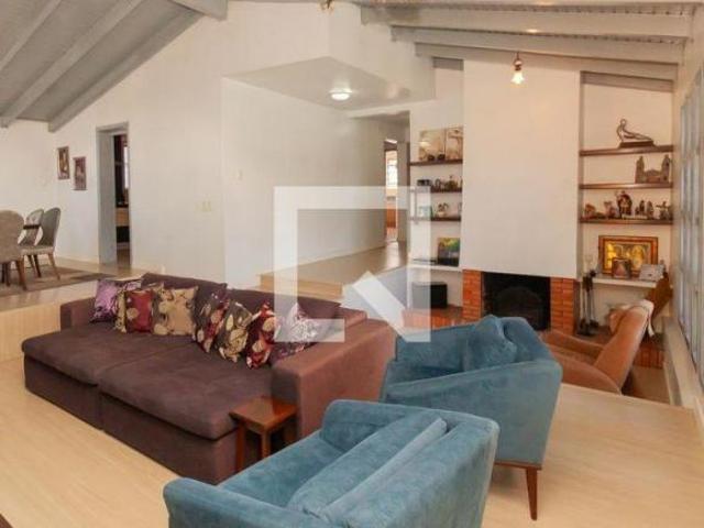 Casa à Venda Ideal, 3 Quartos, 299 m² Novo Hamburgo