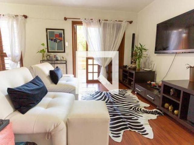 Casa à Venda Ideal, 4 Quartos, 303 m² Novo Hamburgo