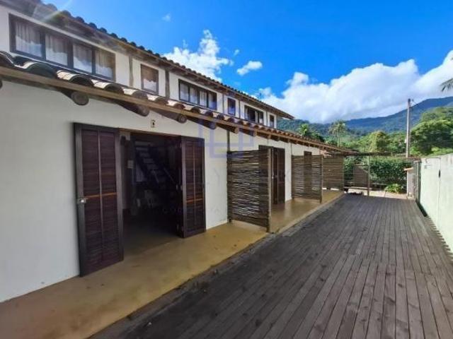 CASA À VENDA IDEAL PARA INVESTIMENTO, COCAIA EM ILHABELA SP