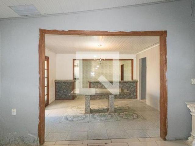 Casa à Venda Igará, 4 Quartos, 240 m² Canoas