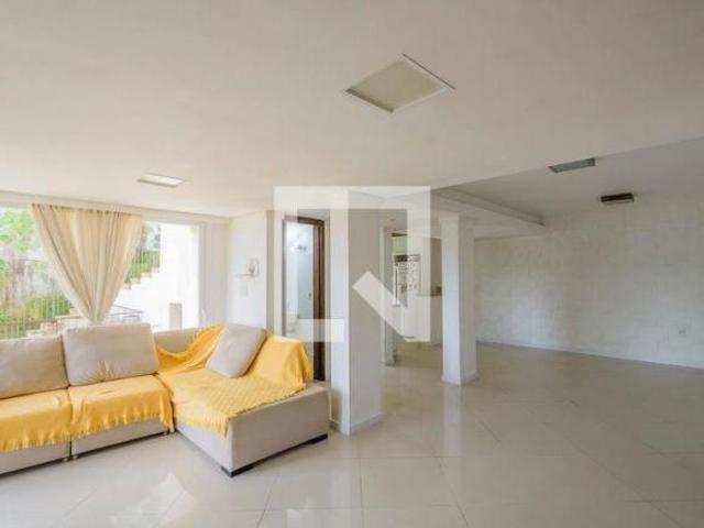Casa à Venda Ipanema, 3 Quartos, 266 m² Porto Alegre
