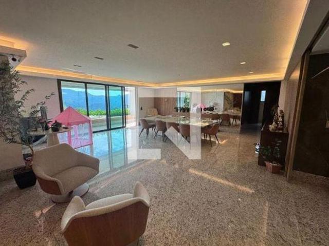Casa à Venda Ipê da Serra, 4 Quartos, 520 m² Nova Lima