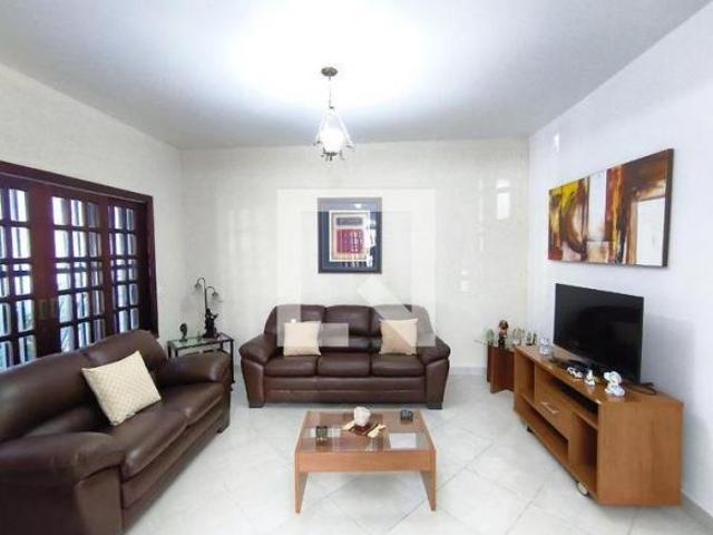 Casa à Venda Ipiranga, 3 Quartos, 180 m2