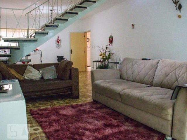 Casa à Venda Ipiranga, 3 Quartos, 240 m2