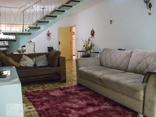 Casa à Venda Ipiranga, 3 Quartos, 240 m2
