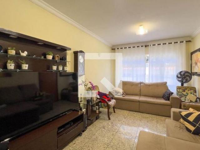 Casa à Venda Ipiranga, 3 Quartos, 200 m2