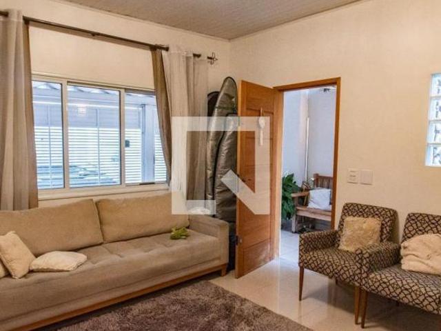Casa à Venda Ipiranga, 2 Quartos, 180 m2